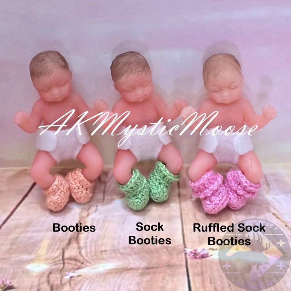 12 Colors! Tiny Blankets, Booties, Diapers, Hats for 2.5" Zuru My Mini ...