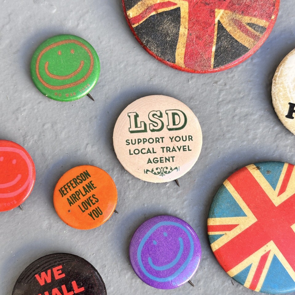 12x Lot Vintage Pins 1970s Anti Vietnam War UK Woodstock LSD No War ...