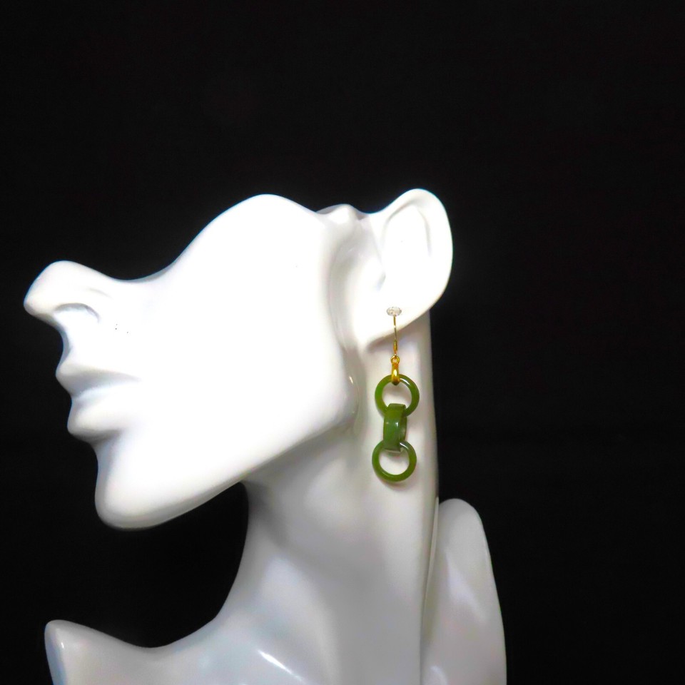 Chinese Carved Green Jadeite Jade Devil's Work Interlocking Circles ...