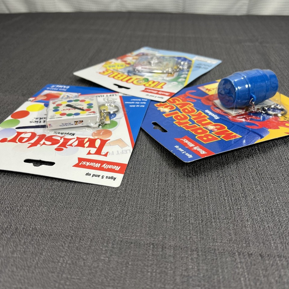 1998 Hasbro Milton Bradley Mini Barrel Of Monkeys, Trouble, Twister ...