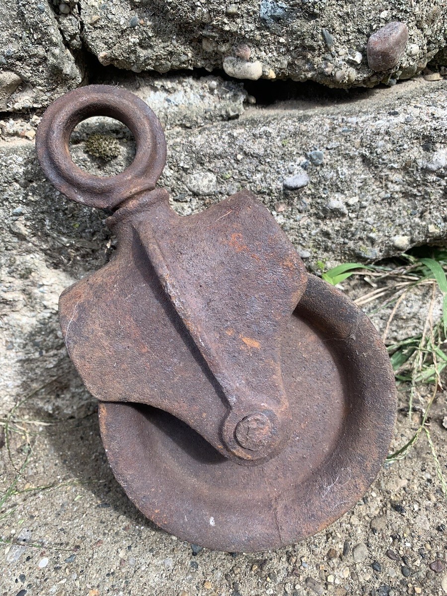 Decorating Ideas With Antique Pulleys
