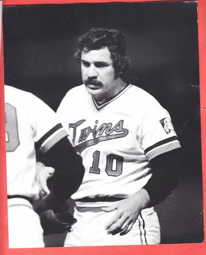 1974 TWINS 8 X 10 GLOSSY PAT BOURQUE | eBay