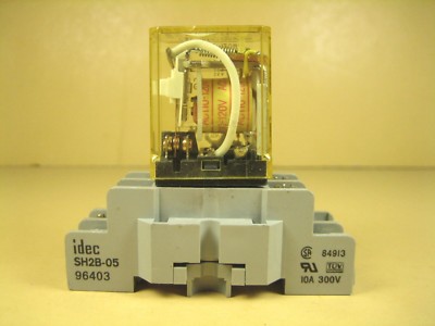 Idec RH2B-UL Relay Complete w/ Socket | eBay