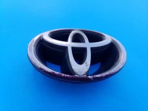 98 99 00 TOYOTA COROLLA FRONT GRILLE EMBLEM BADGE SYMBOL LOGO USED OEM ...