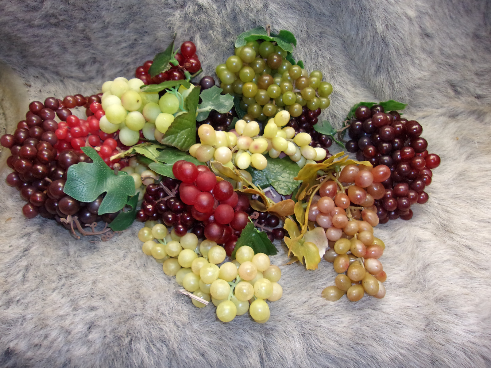 15 -Artificial Faux Decorative Grapes Green, Red/Purple Plastic ...