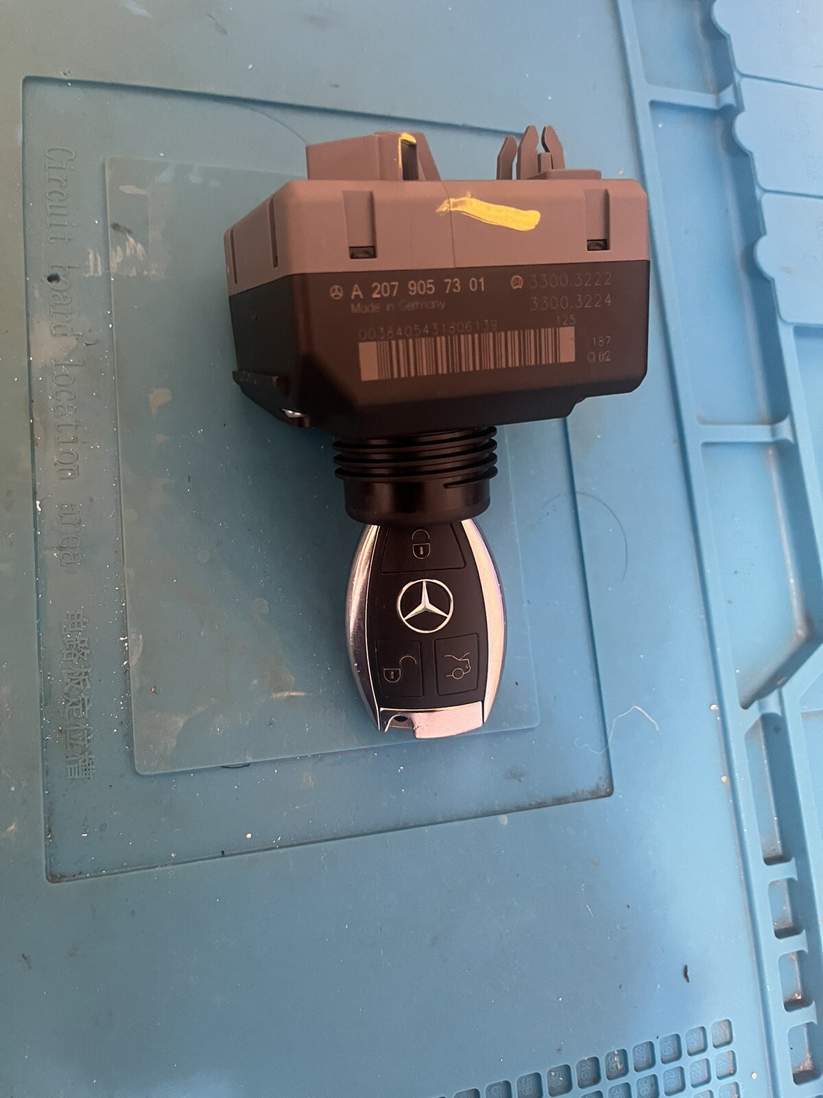 Mercedes Benz W204/W207 Steering Lock Emulator Programming EIS Mail In ...