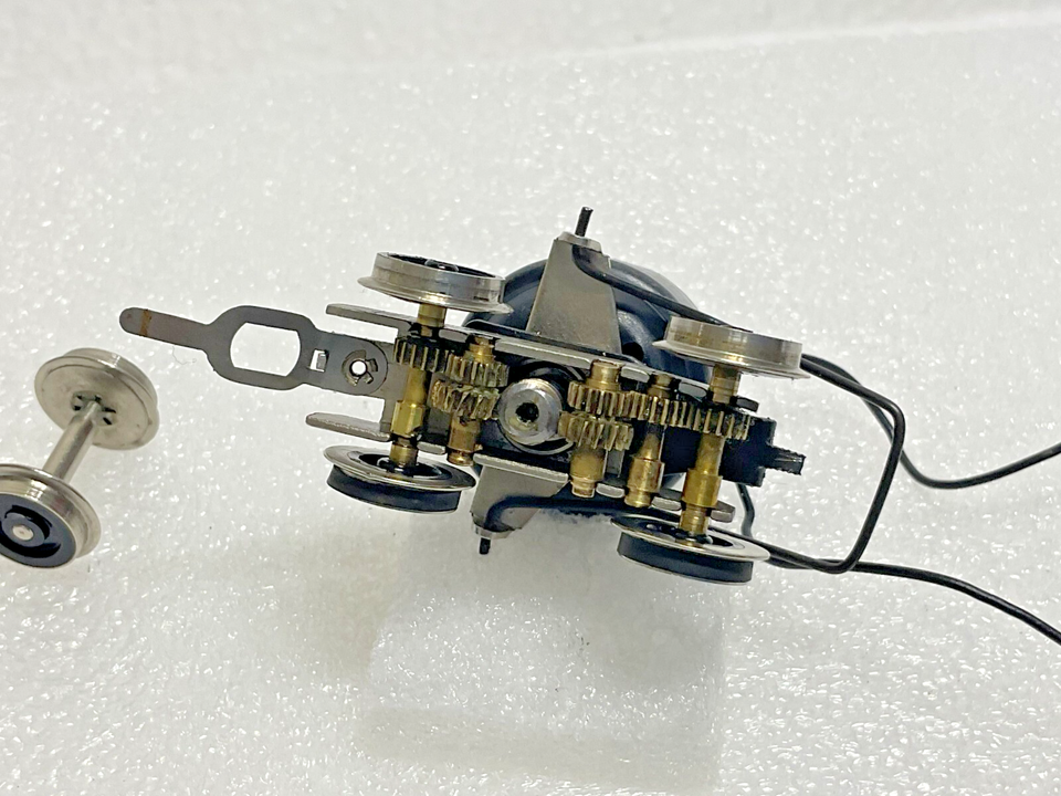 RIVAROSSI HO ENGINE AND COMPONENTS FOR E-8 DIESEL LOCOMOTIVES(SPARE ...