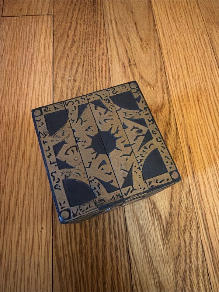 Hellraiser Lament Configuration Puzzle Box Pinhead Cenobites Gold ...