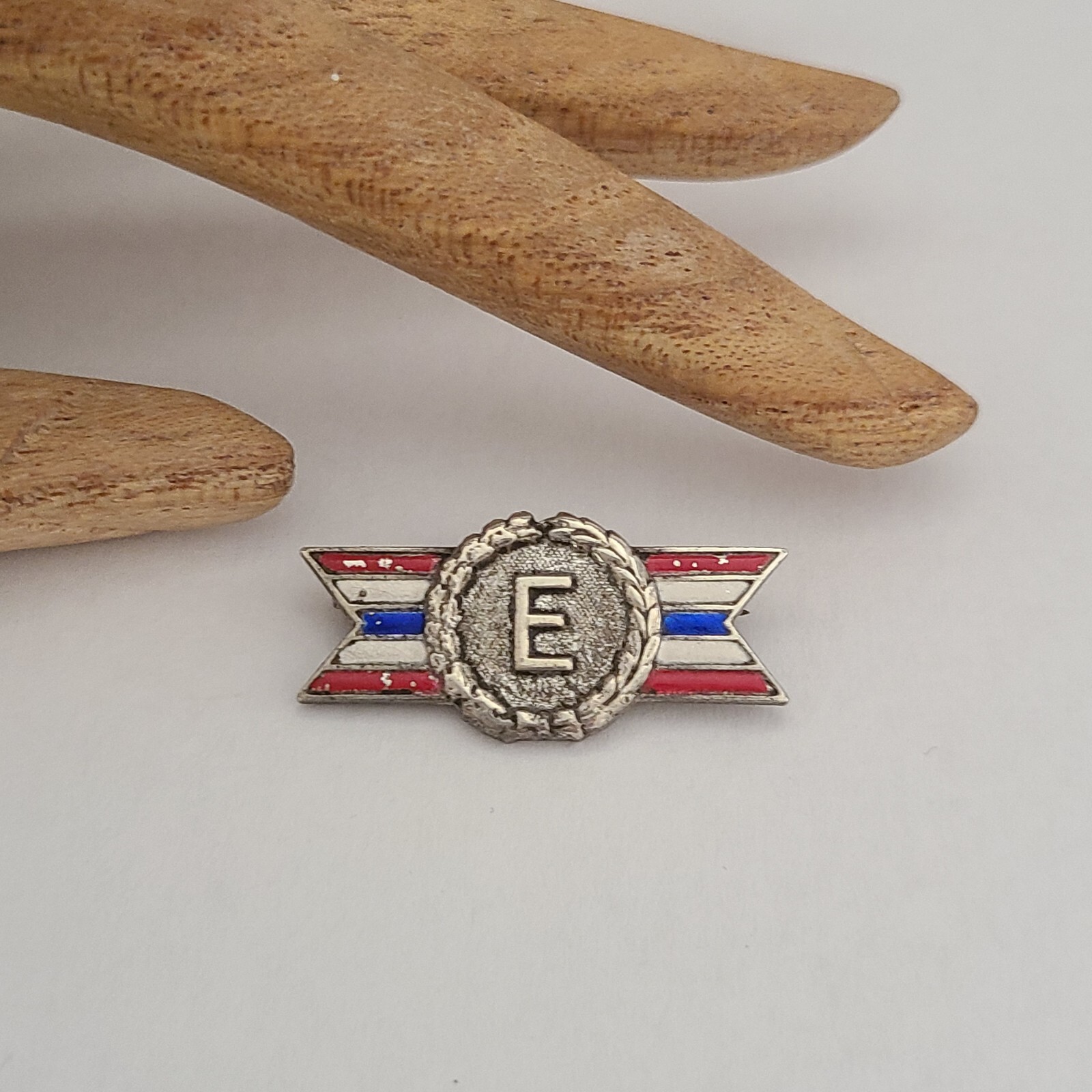 VTG WW2 STERLING SILVER ENAMEL ARMY NAVY E PRODUCTION… - Gem