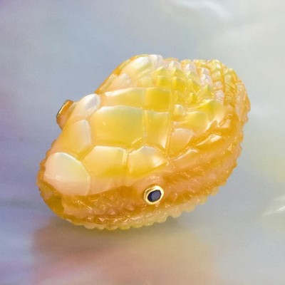 Snake Head Bead Carved Mother-of-Pearl Shell & Blue Sapphire Gemstone ...