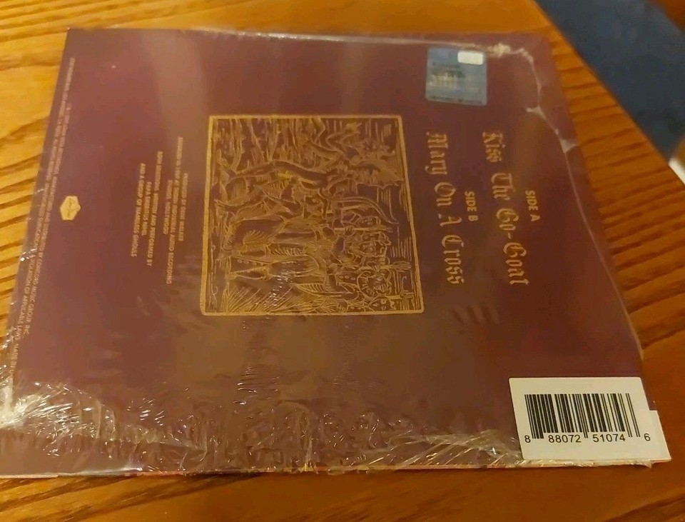 GHOST KISS THE GO-GOAT 45 GIRI VIOLA SIGILLATO. Lato B Mary on a cross ...
