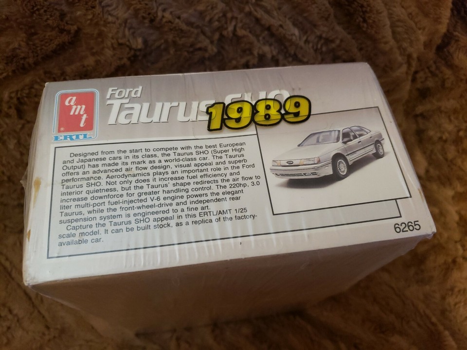 NEW SEALED 1988 AMT FORD TAURUS SHO 1:25 SCALE MODEL KIT Vintage Retro ...