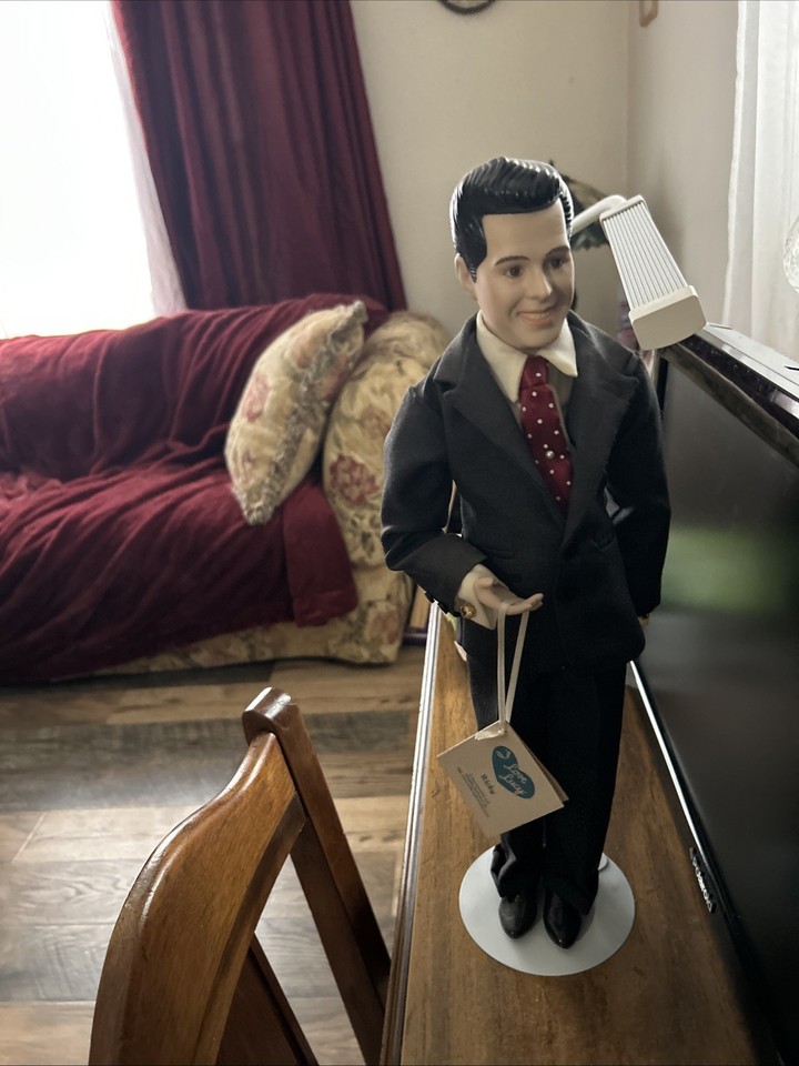 18" Tall HAMILTON COLLECTION I Love Lucy "RICKY RICARDO" Porcelain Doll ...