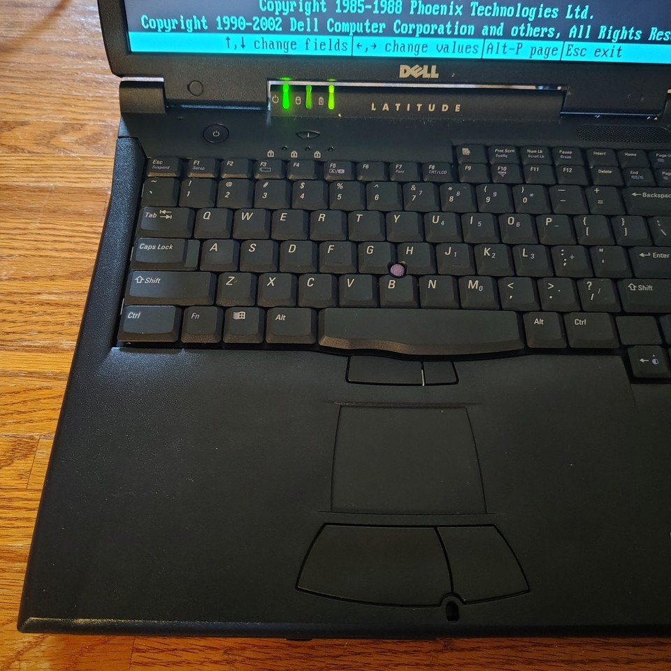 Dell Latitude C840 15" P4 1.80GHz 2gbRAM 30GB HD GEFORCE4GO Dvd Floppy ...