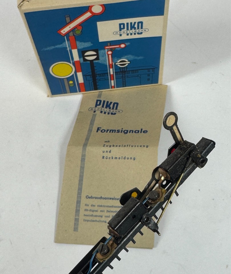 PIKO Modellbahn Model Train HO Scale Vintage Railroad Signal Set Pair ...
