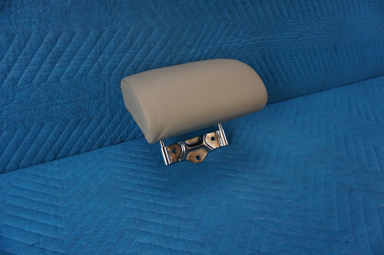 Lexus LS430 Rear Seat Center Headrest Tan: LA07 2004 2005 2006 OEM | eBay