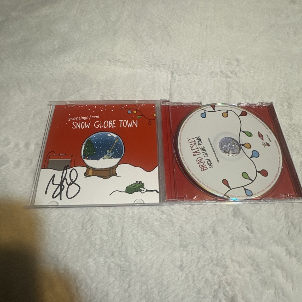 Brad Paisley “Snow Globe Town” CD W/ Signed Art Card Country Music ...