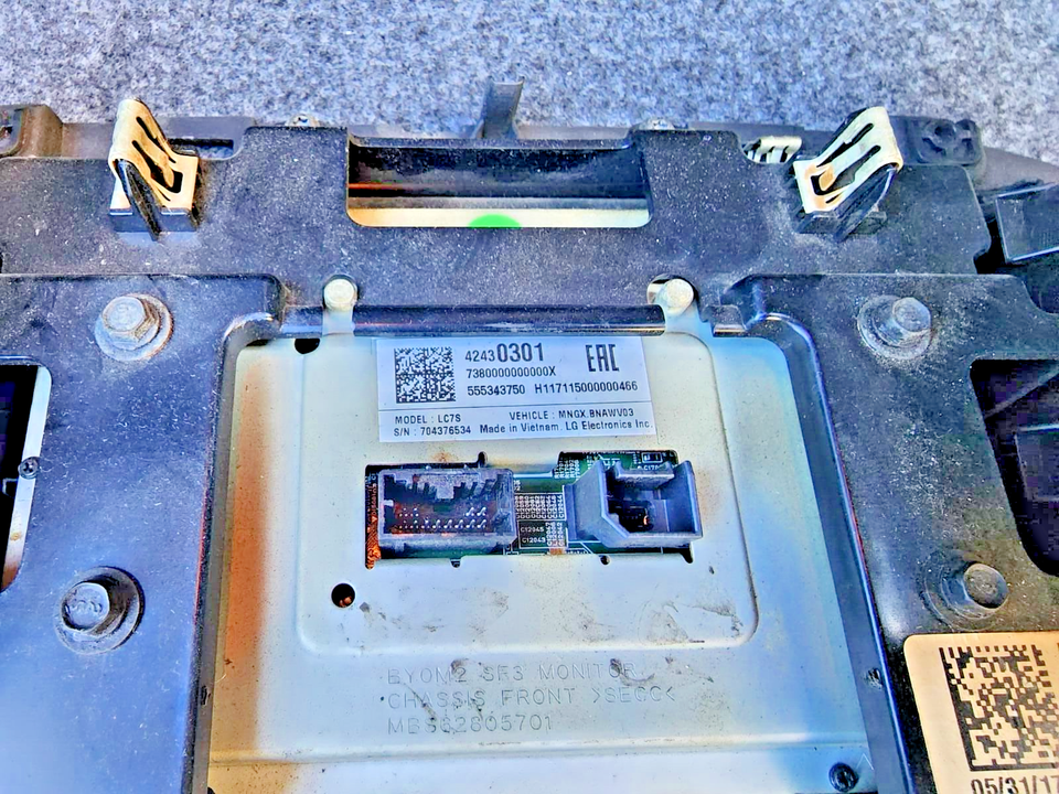 CHEVY COLORADO GMC ENTERTAINMENT CLUSTER WITH CONTROL AND BEZEL PN ...