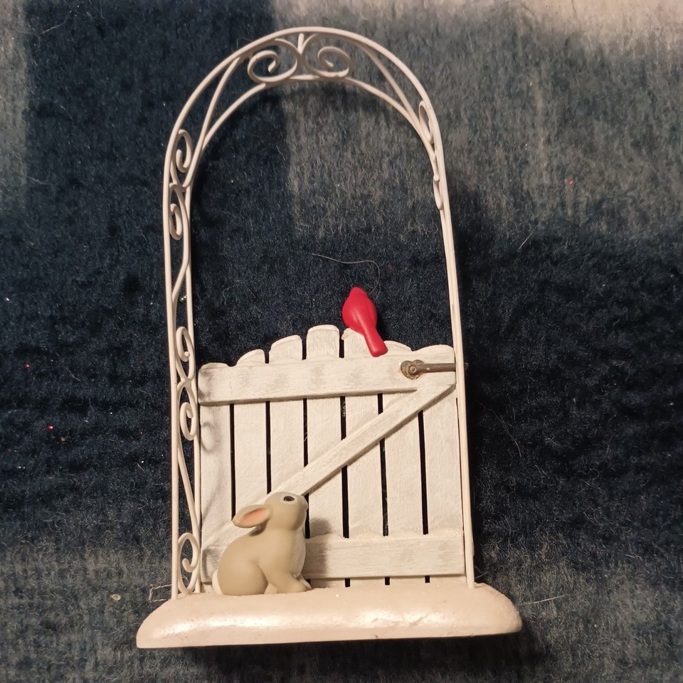 Hallmark 2006 Keepsake Christmas Ornament "Garden Greetings" Cardinal ...