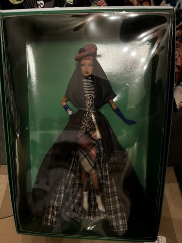 Barbie FENELLA LAYLA BYRON LARS PASSPORT Nigéria 2011 Mattel V0455 NRFB ...