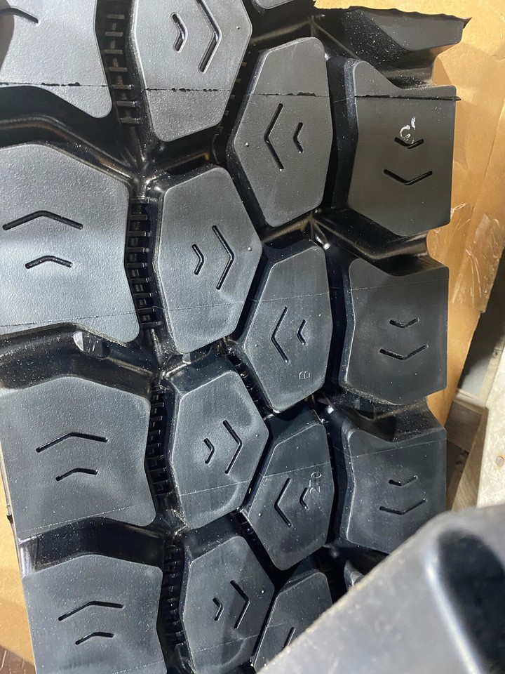 Bandag 270 bdm3 M+S Retread Tire | M+S