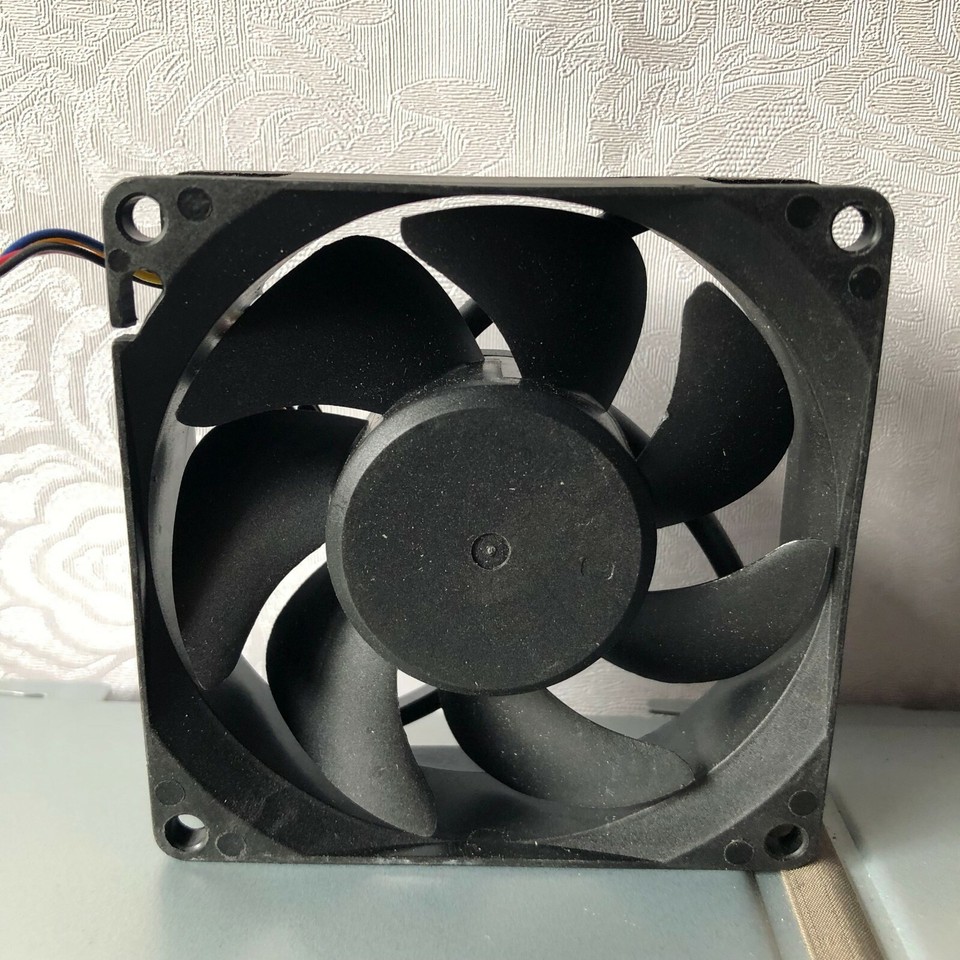 Cooler Master FA08025M12LPA cooling fan 12V 0.45A 80*80*25MM 4pin PWM ...
