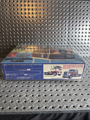 AMT 620 1/25 White Freightliner Dual Drive Truck Tractor Model Kit ...