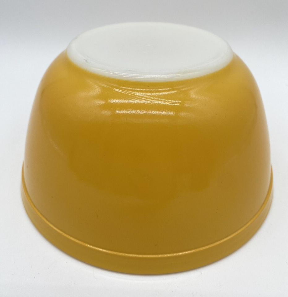 CLASSIC VINTAGE PYREX YELLOW ROUND MIXING BOWL #402 1 ½ QT. KITCHEN ...