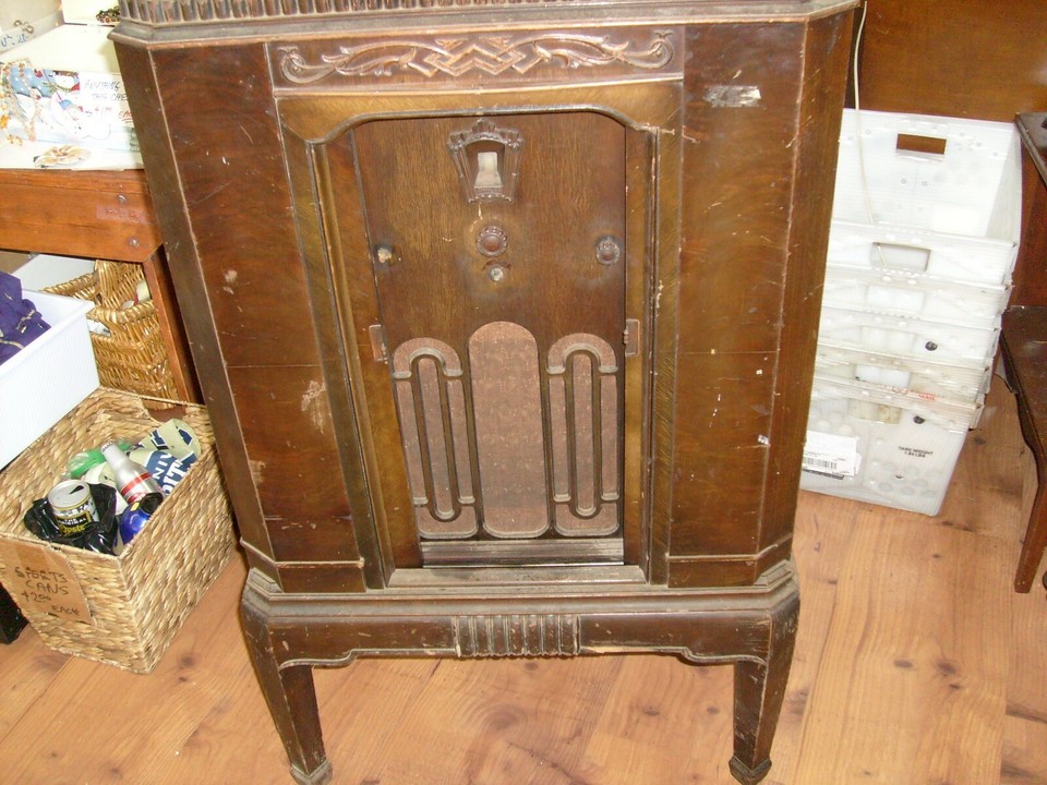 1931 Philco High Boy Superheterodyne Model 112 Console Radio - MAIN ...