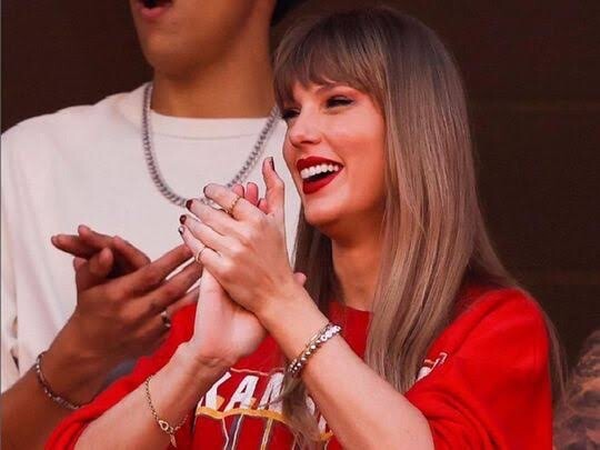 Taylor Swift Travis Kelce friendship bracelet set traylor trayvis ...