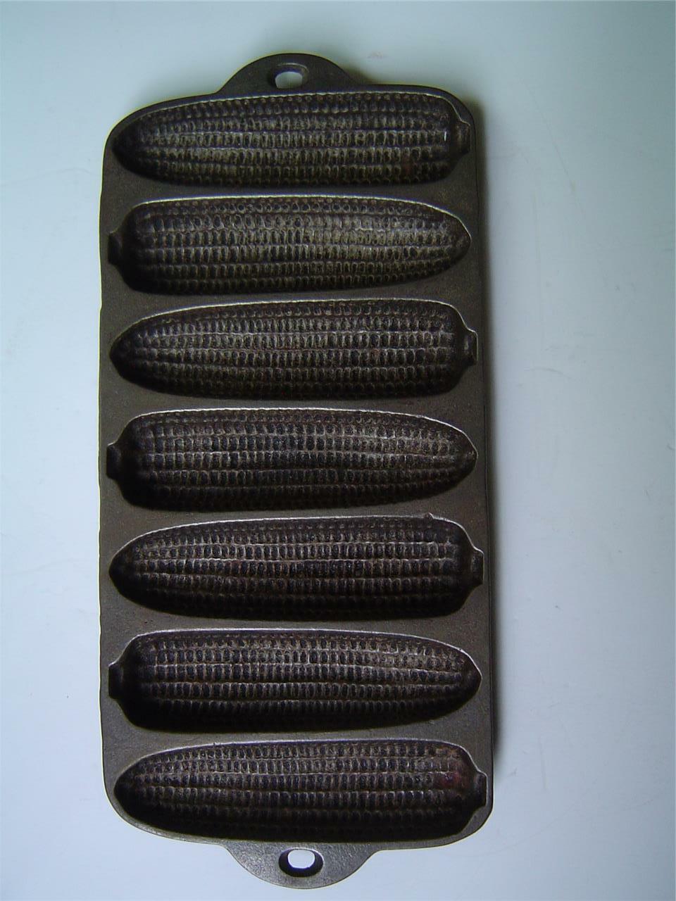 Antique Heavy Cast Iron Cornbread Stick Pan Mold~7 Ear Corn Bread ...