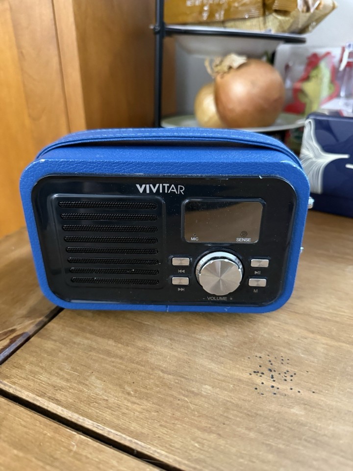 Vivitar SEMPR-IBT6015-BL Blue AM/FM Radio Subwoofer USB Headphone Jack ...