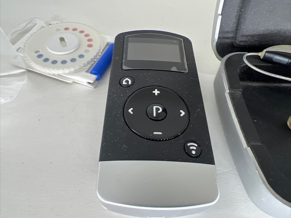 2 RESOUND Receiver Hearing Aids #0297 + BTB-2 United Phone Clip | eBay