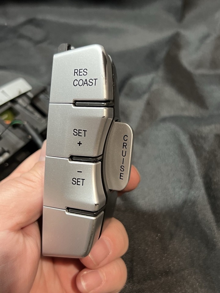 Genuine Ford FPV Falcon FG cruise Control Switches Silver Used! TESTED ...