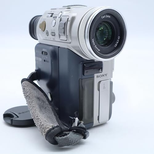 SONY DCR-PC100 Digital Camcorder Video Camera Recorder miniDV Handycam ...