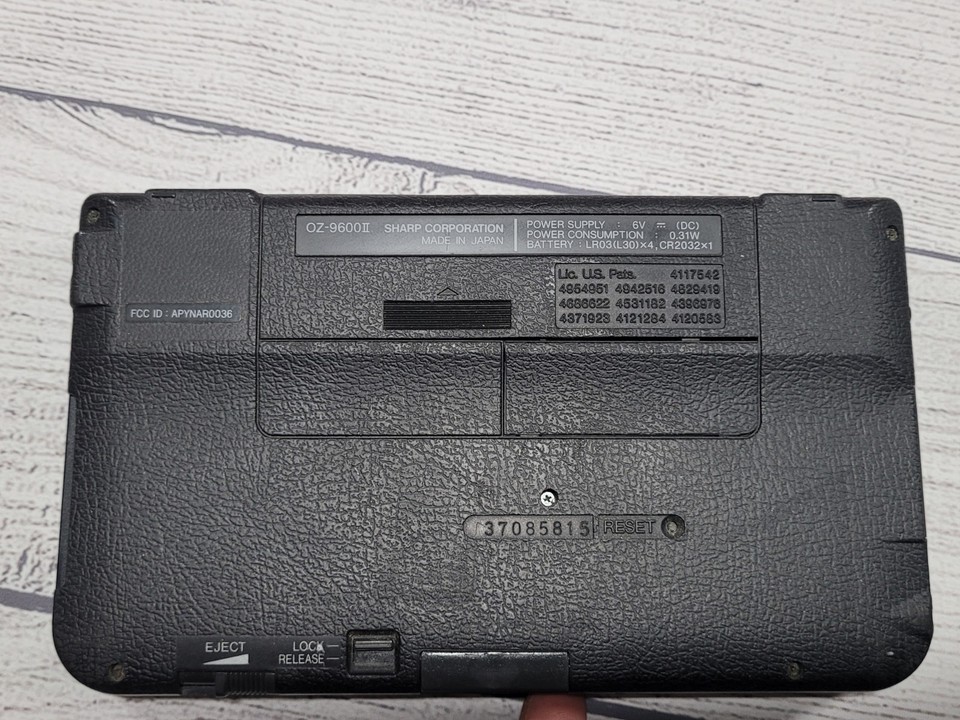 Sharp Wizard OZ-9520 Black Handheld 512kb Data Organizer Digital PDA ...