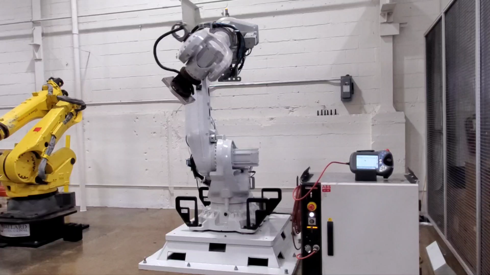 ABB IRB 6700-235/2.65 Robot Complete w/ IRC5 Controller - 876 Hours ...