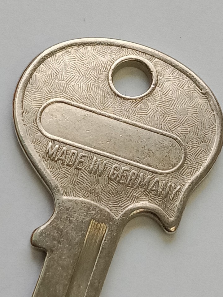 Rare NOS Vintage Ferrari/NEIMAN ignition key blank Fits208 246 275 308 ...