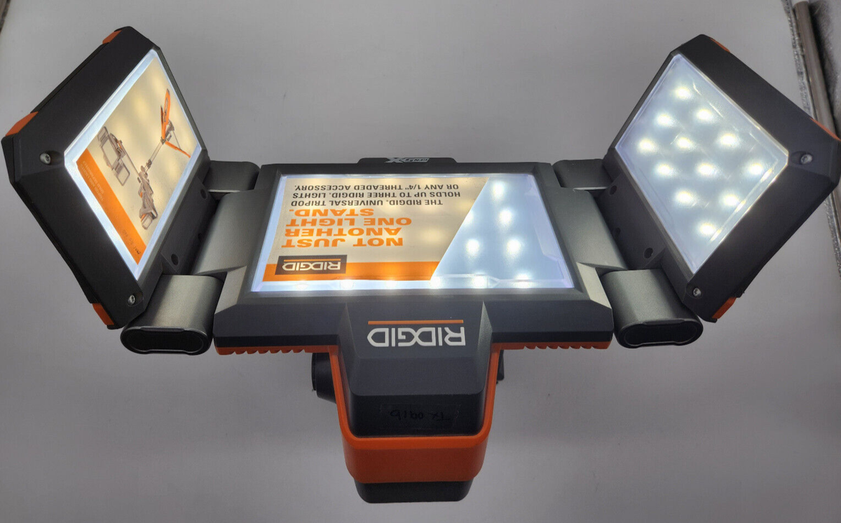 Ridgid Work Light Folding Panel RIDGID R8694221 18V Hybrid Folding