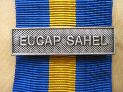 Agrafe EUCAP SAHEL ( métal argenté ) pour la Médaille EUFOR | eBay