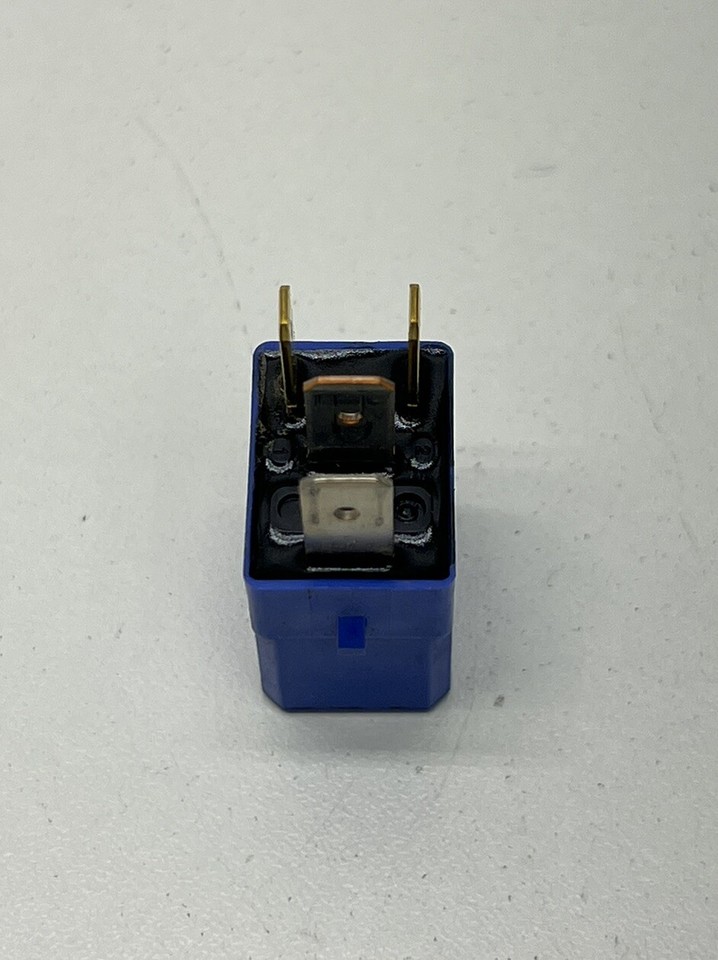 2003-2007 Infiniti G35 Coupe Blue Relay Multi Function Engine Bay Fuse ...