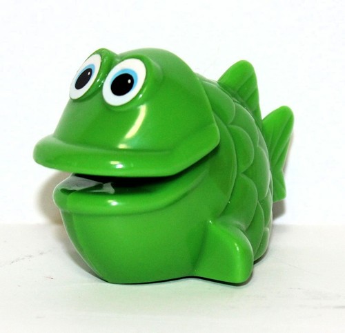 Fishin Around Game Replacement Part -- Green Fish Only ~ GUC | eBay
