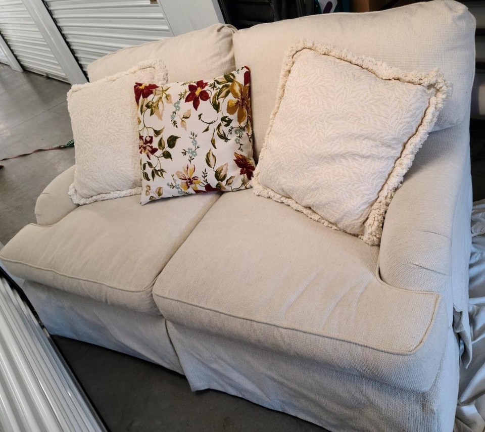 Amazing Gently Used Bernhardt Sofa - Loveseat - Contemporary ...