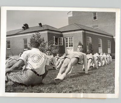 FBI SPECIAL AGENT Training School Physical Exercise 1942 Press Photo US ...
