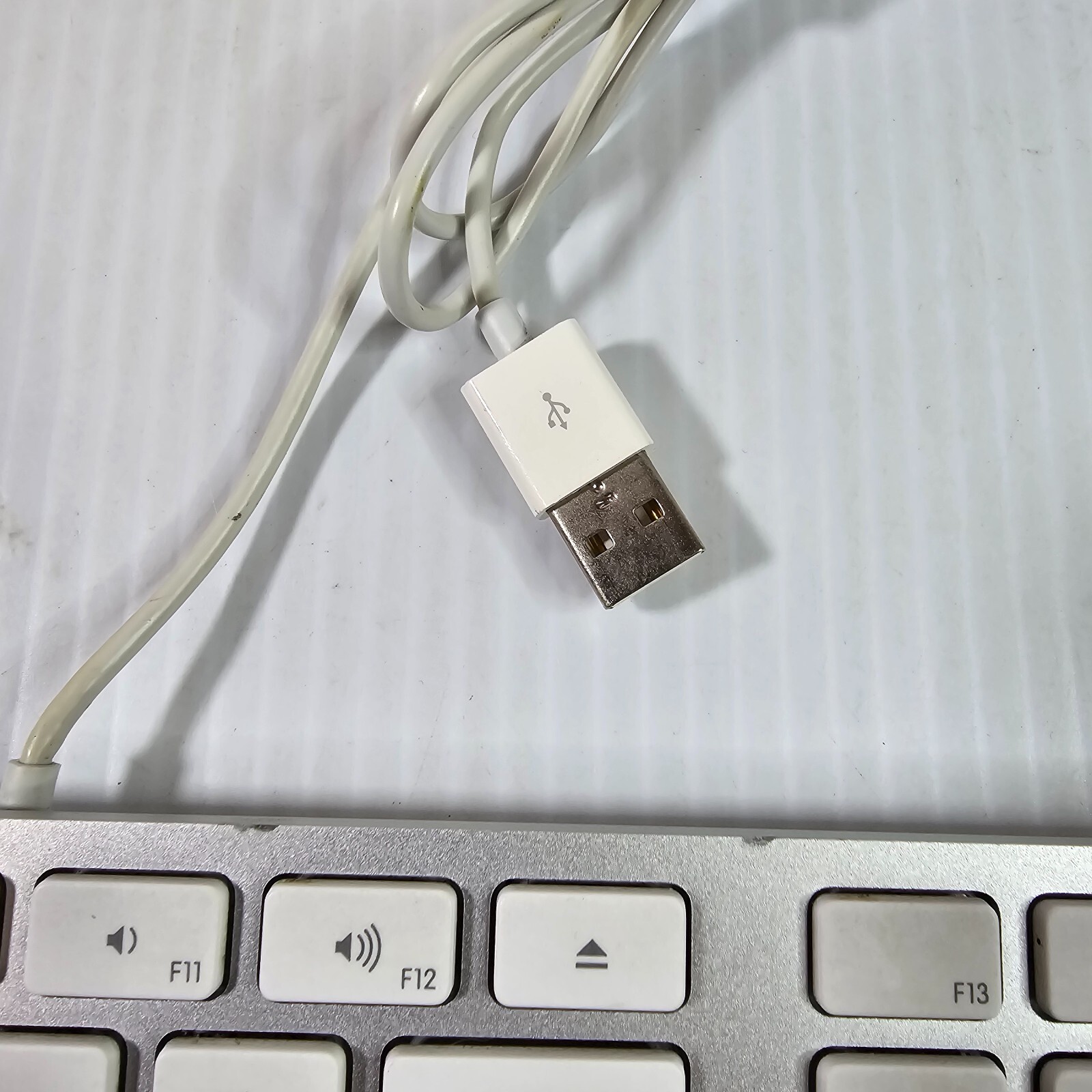 Apple Wired Mini Keyboard- English (USA) -A1243 Tested works | eBay