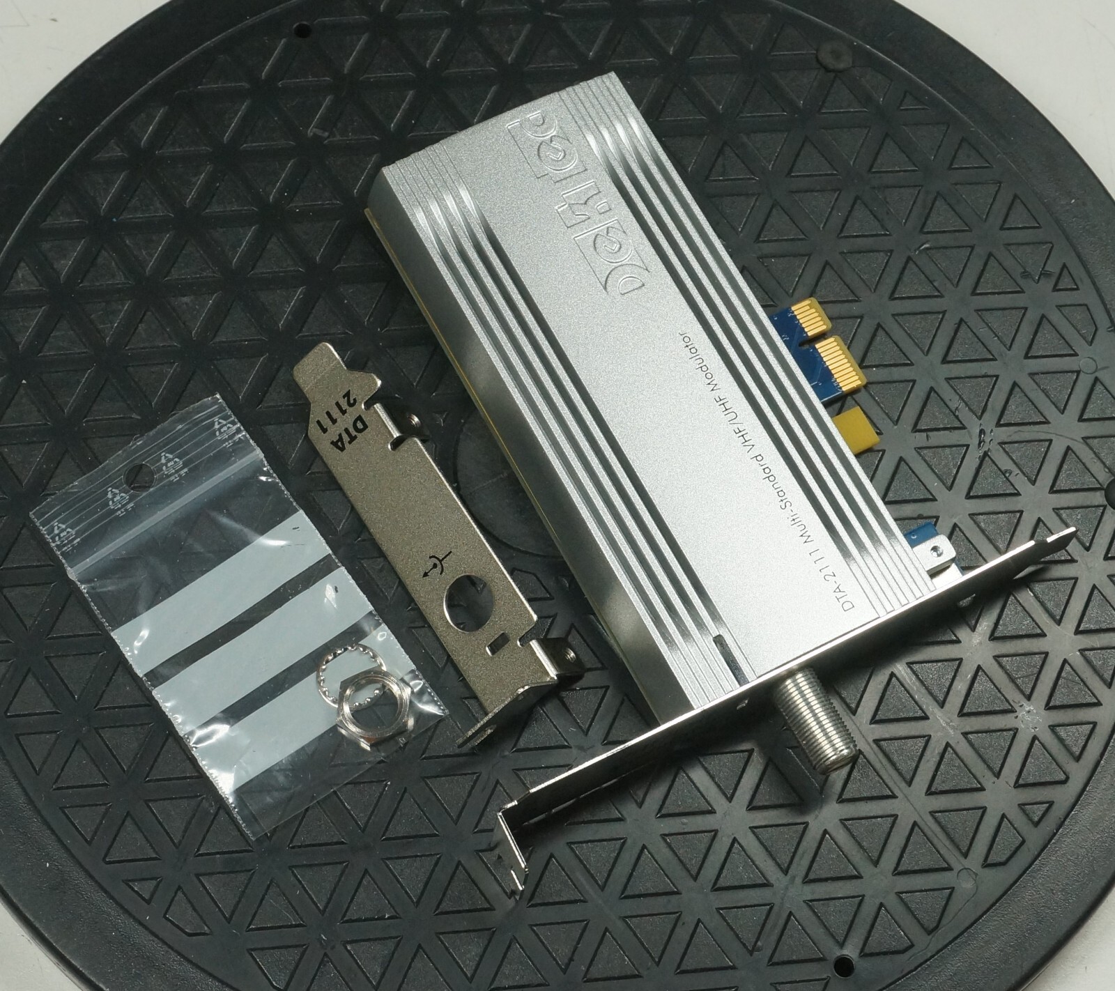 DekTec DTA-2111 Multi-Standard Cable/Terrestrial Modulator for PCIe | eBay