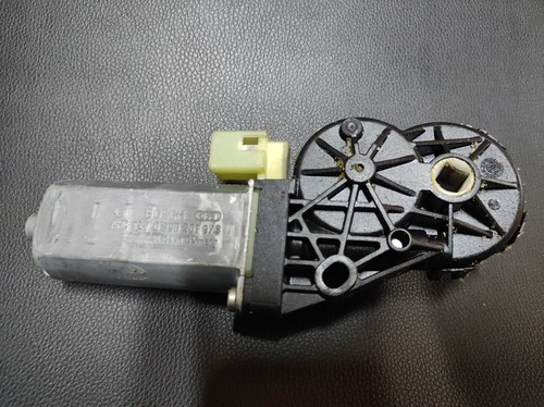BMW 5 7 SER E60 E61 E65 E66 LEFT FRONT SEAT ADJUSTMENT MOTOR 0390201973 ...