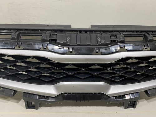 2019 2020 Kia Forte oem Upper Bumper Grille Black & Silver p/n 86350 ...