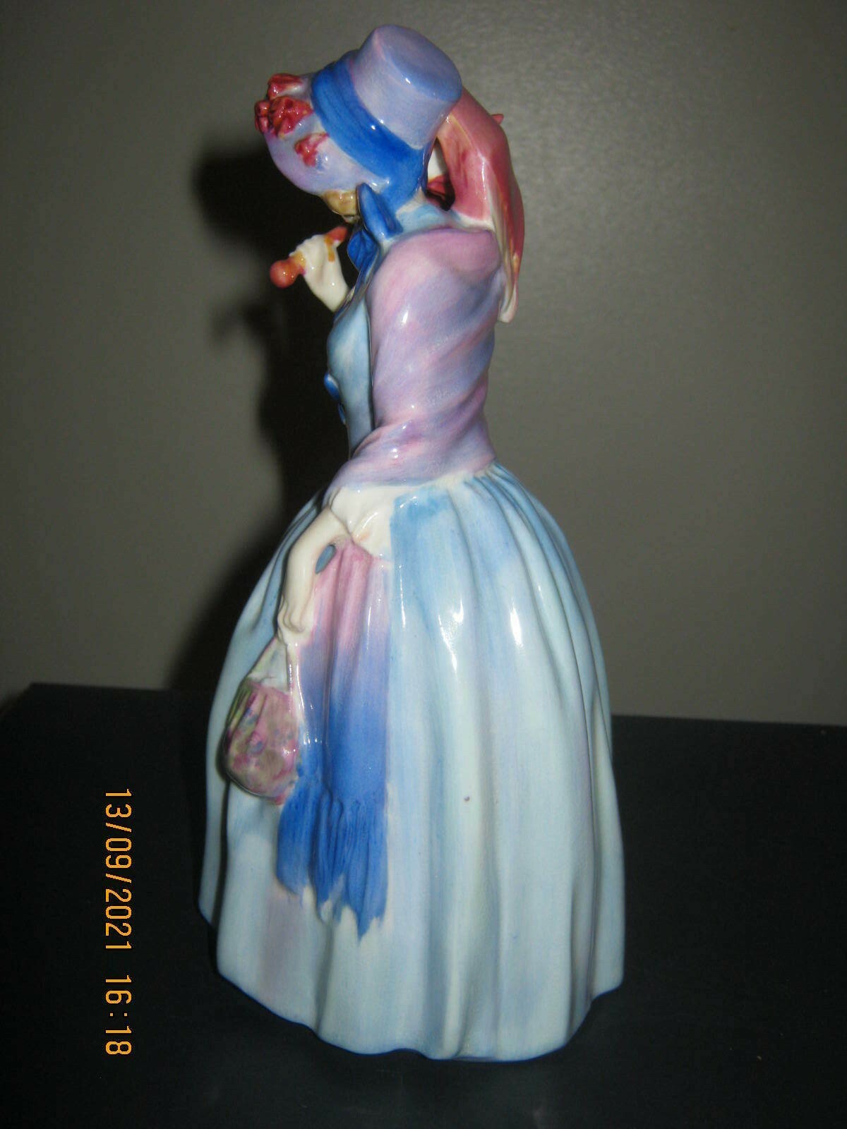 RARE ROYAL DOULTON MISS DEMURE HN1440 ** MUST SEE ** | eBay