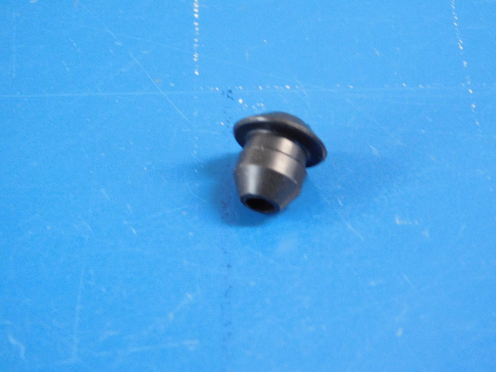 STIHL+OEM+Chainsaw+Fuel+Line+Grommet+0000+989+0516 for sale online | eBay